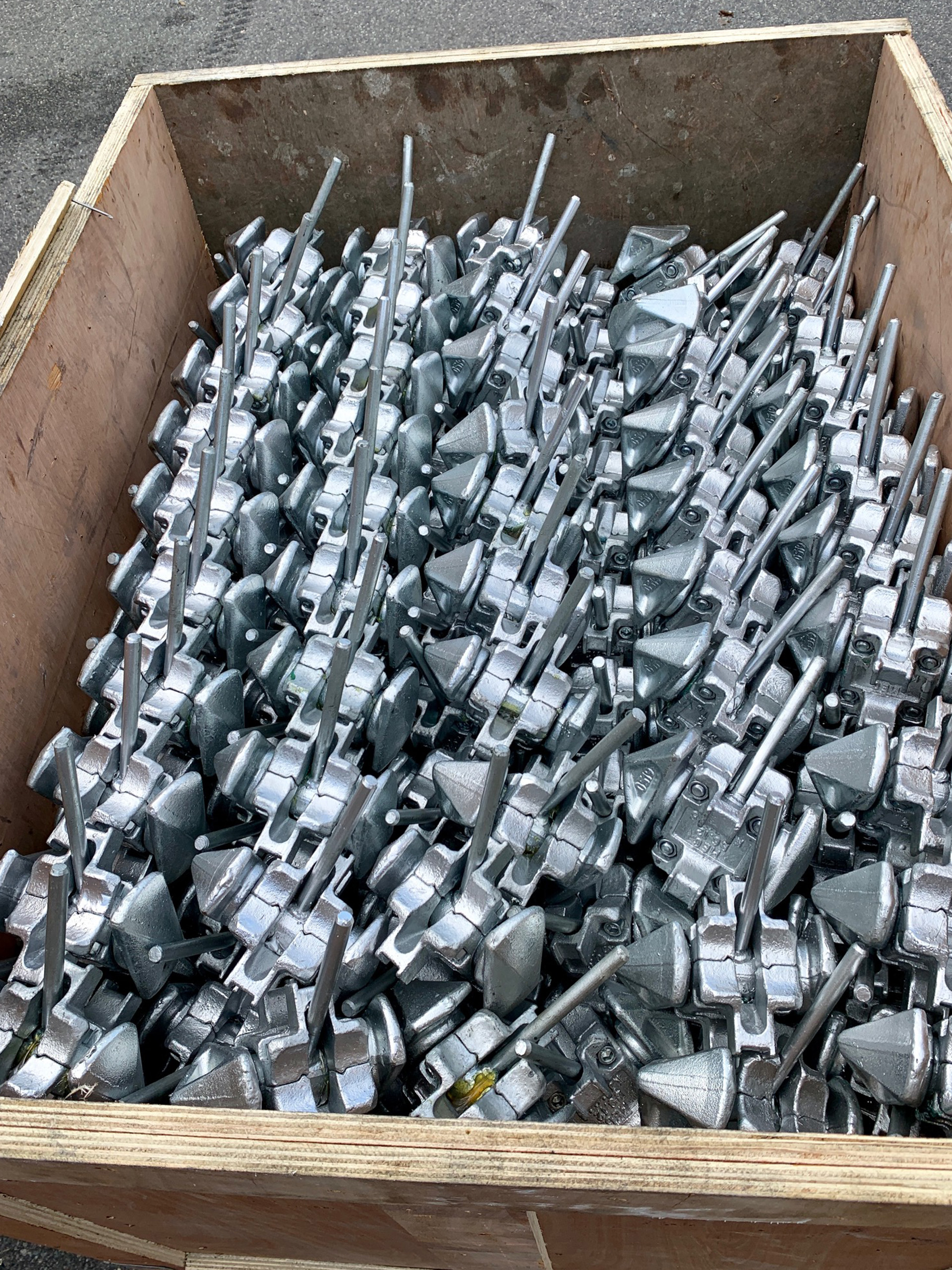 Containerlås topp for å stable containere - Wee.no