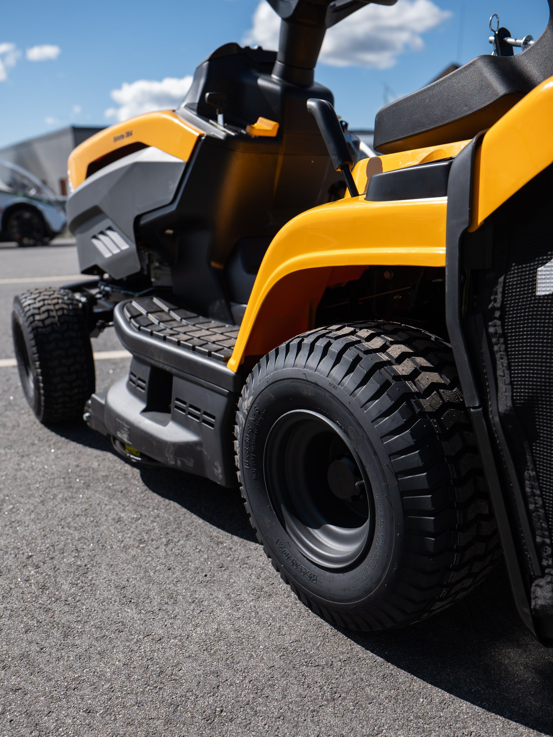 Hagetraktor Stiga Estate 384 ST 450 - Wee.no