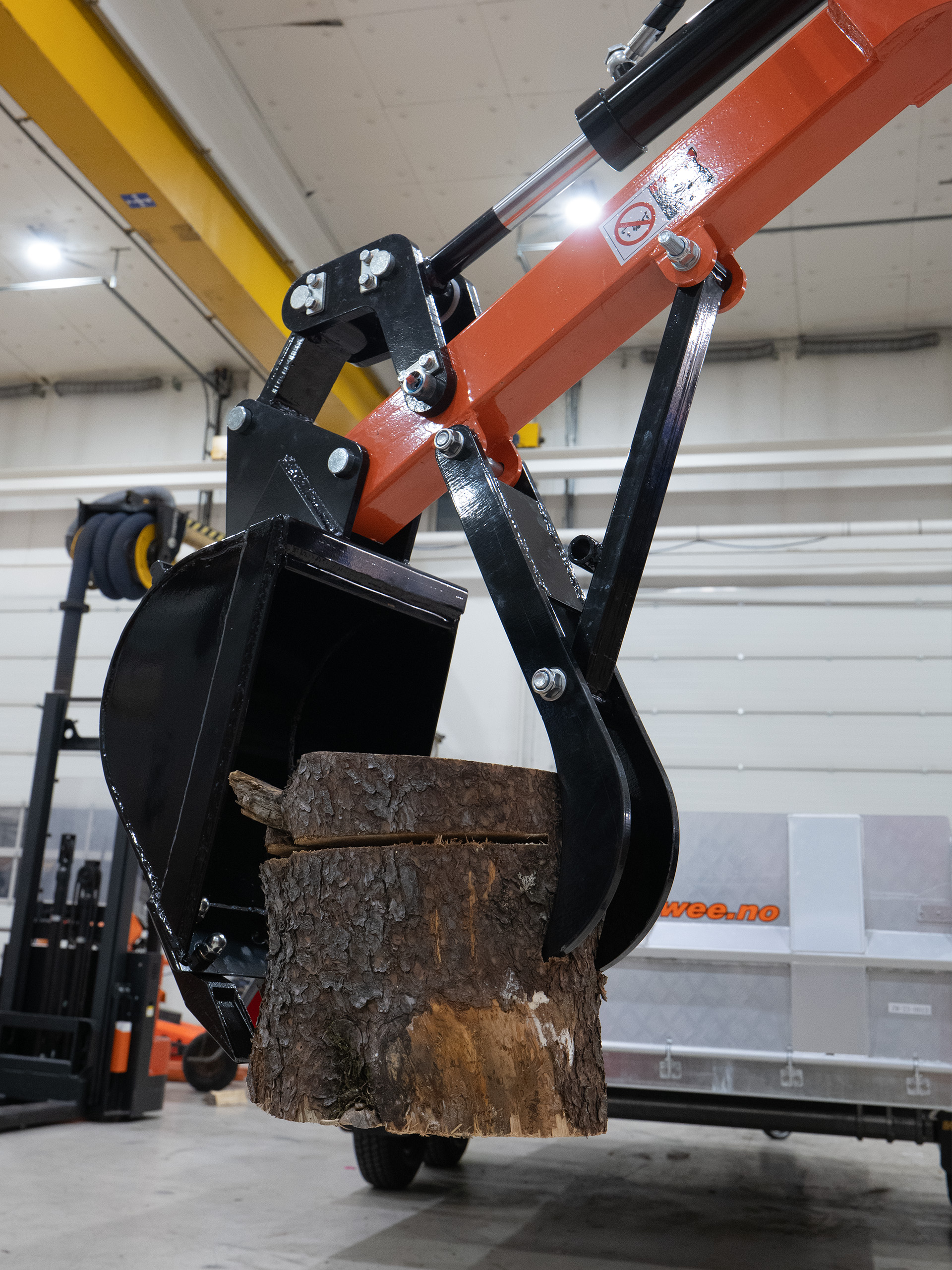 Tommel til Edderkopp - Wee.no