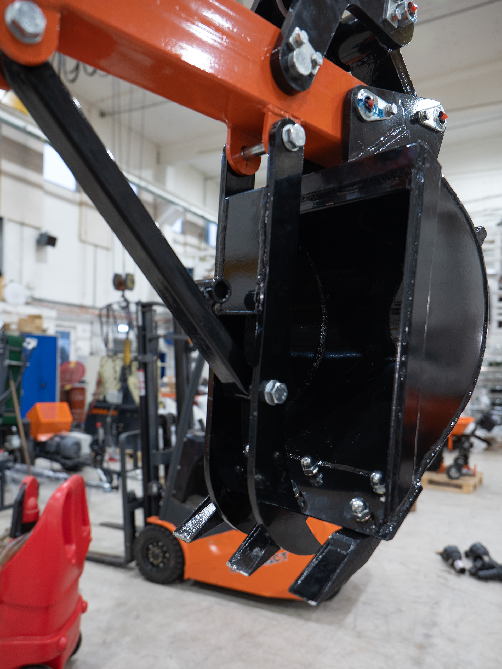 Tommel til Edderkopp - Wee.no