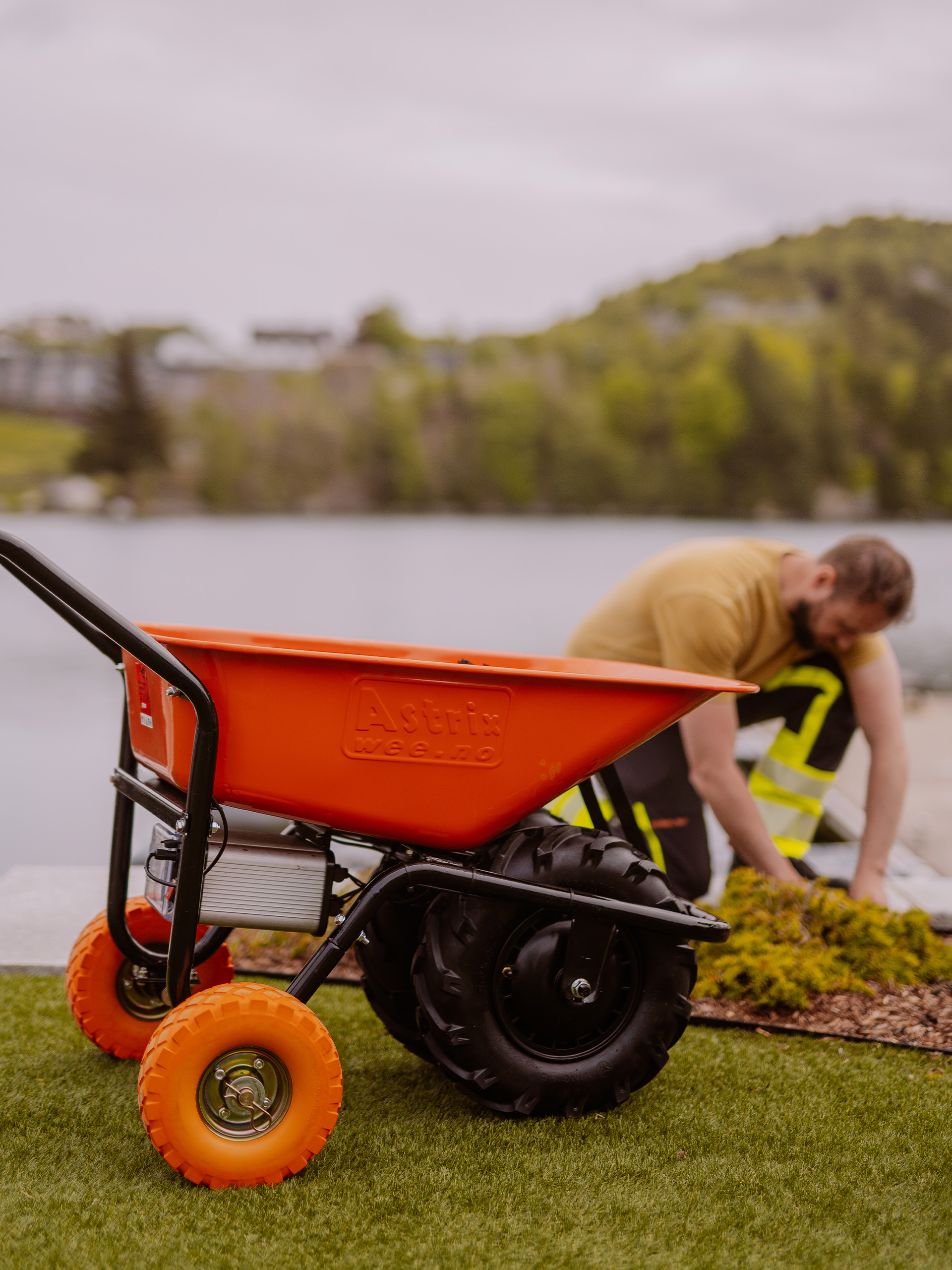 Astrix 2-B elektrisk trillebår - Wee.no