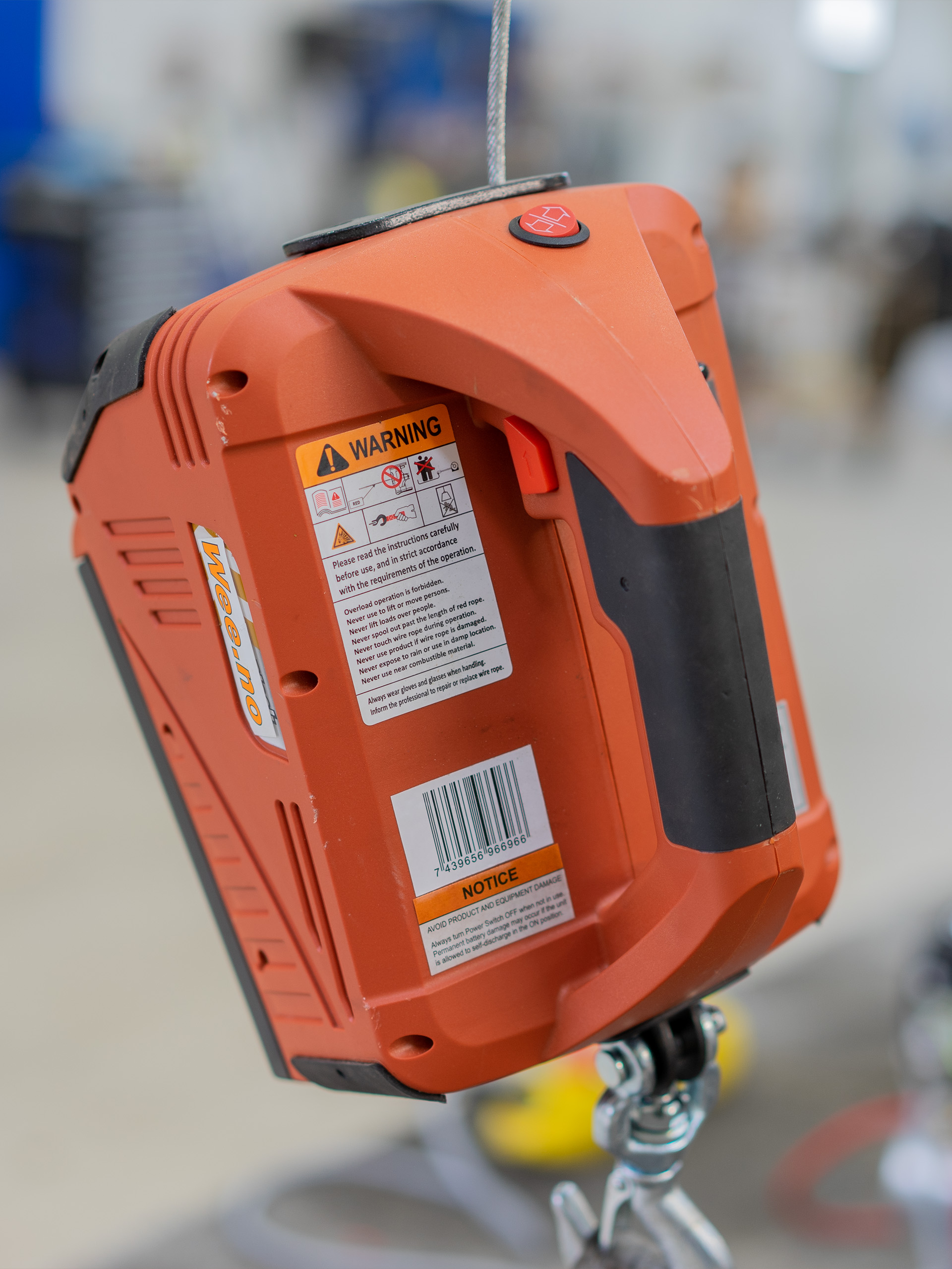 Vinsj 24V batteri med 2 stk radiostyinger 450 kg/4,6m wire - Wee.no